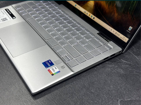 HP pavilon x360 i5