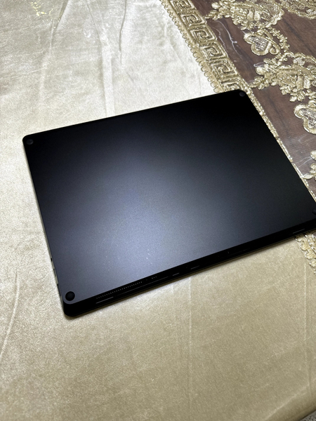 Microsoft Surface 4  16/256 gb