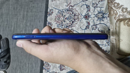 Redmiy 8 32gb orqa kirshka alishgan