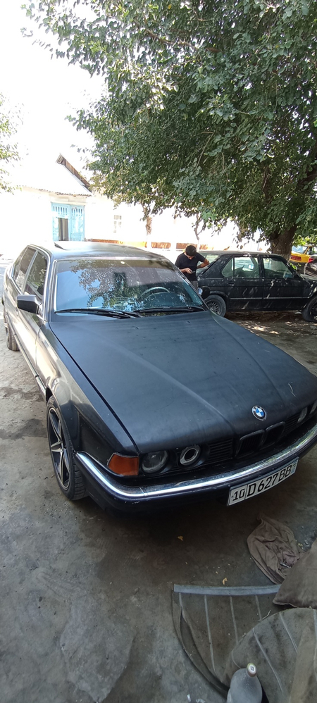 Bmw e32 730i  semyorka