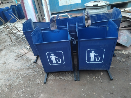 Urna musirni yashik
