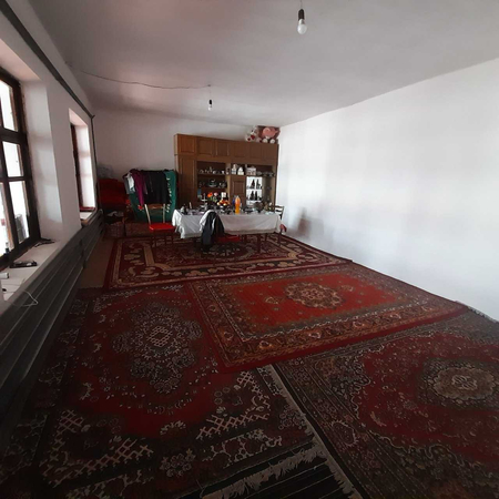 Uy sotiladi Yangiyol Tinchlik