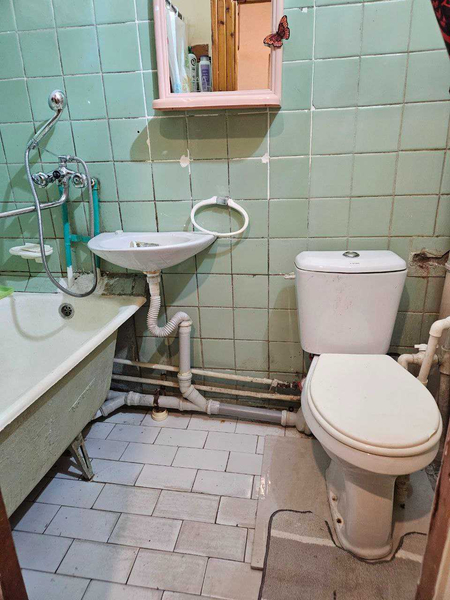 Чиланзар-18 Кв. 1 комнат. 2 этаж. 40 м2. Ор. Альхорезми