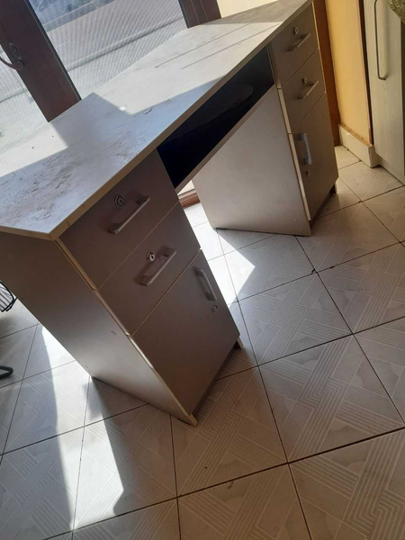 Шкаф для маникюра 700.000