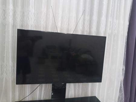 Telvizor sotiladi samsung pastafkasi bn