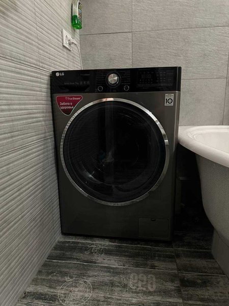 ПРОДАМ Стиральная машина LG F2J9HS2S 7KG/TrueSteam/TurboWash/ThinQWiFi