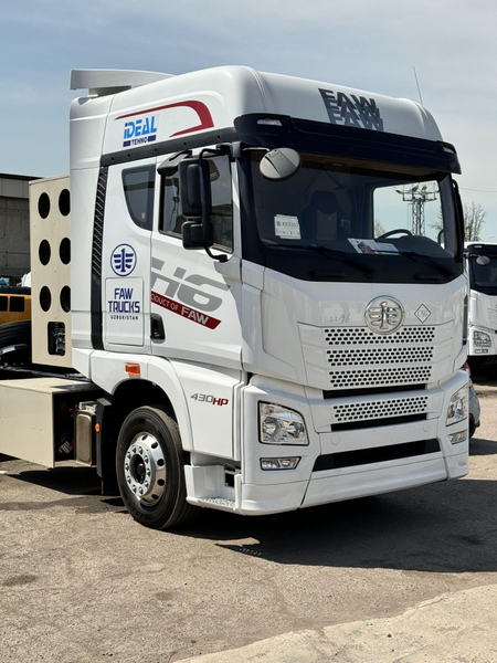 Седельный  Тягач JH6 4x2 CNG