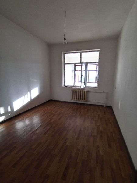 SOTILADI 2 xona 5 Etaj 90 kvm Yangi bozor yonida Ziyo domlari