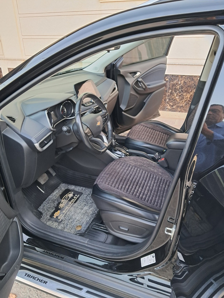 Автомобиль TRACKER 325T