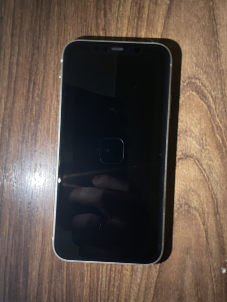 Iphone 11 идеальный, 128gb память. 86% уровень батареи.