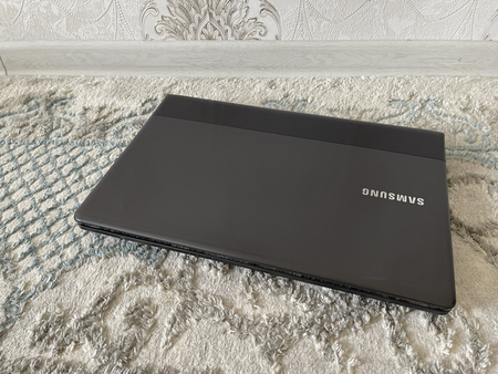 Продам ноутбук Samsung NP300