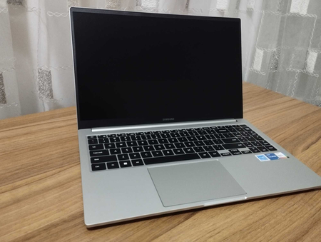 Samsung Galaxy Book