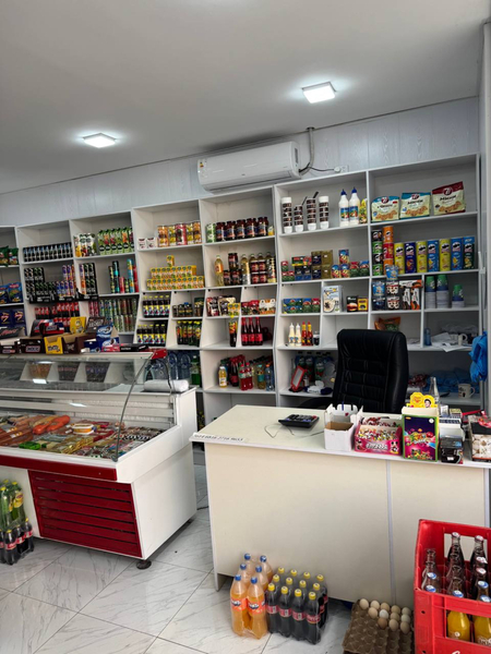 Magazin fast food tayor biznes