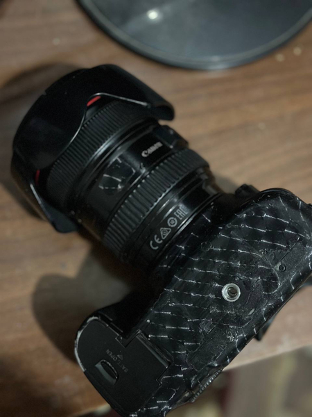 Srochna pul kere sotiladi canon mark 3 24 ga 105 mm