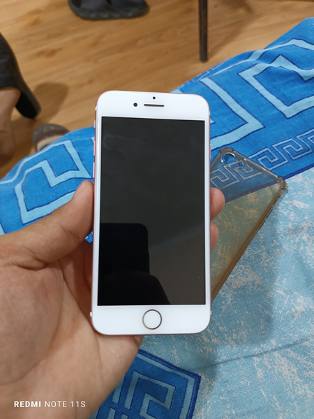 iPhone 7 bez karopka