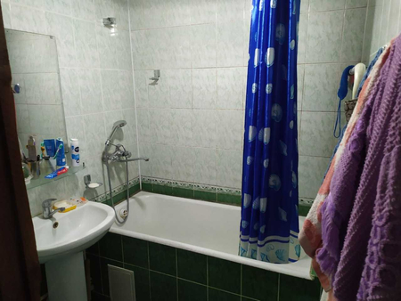Продается 4-х комнатная квартира в Сергелийском районе.