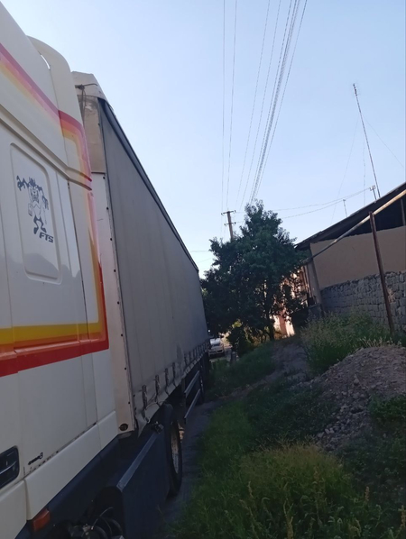 тенти ва релислари сотилади