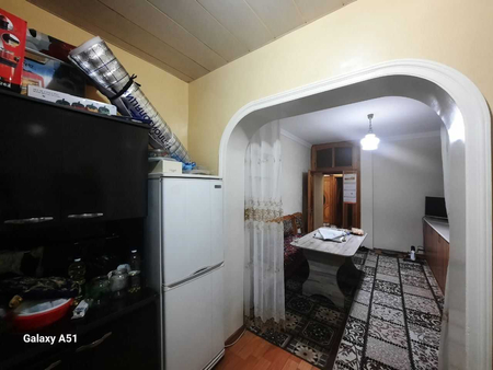 Уч Кахрамон Улучшенная планировка Трехкомнатная квартира 2/5 (J3417 )