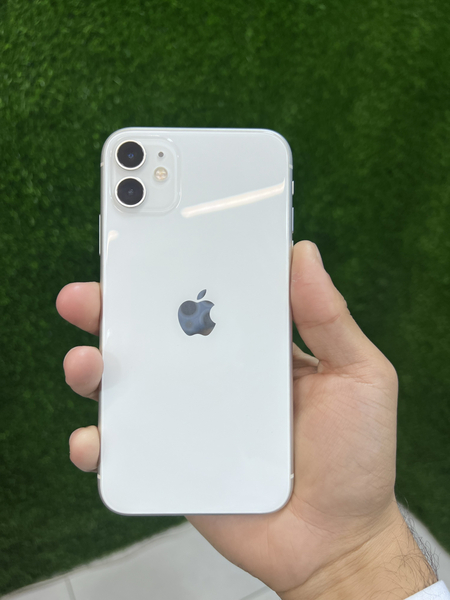 iPhone 11.