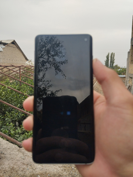Samsung Galaxy S10.
