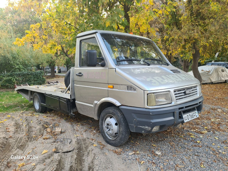 1992 evakuator sotiladi nasiya savdo bor