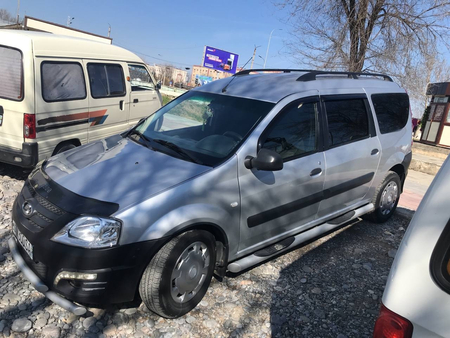 Здравствуйте срочно продается Ларгус Лада супер