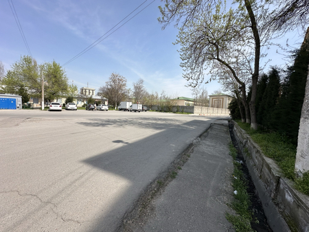 Продается отдельно стоящее здание на Тузеле Яшеабадский район