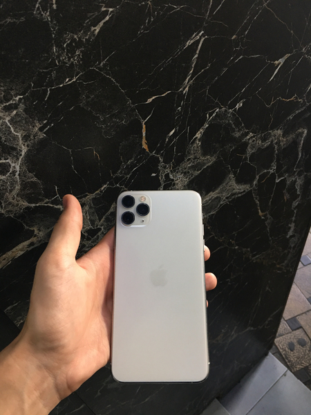Iphone 11 pro max 256 gb srochno sotiladi