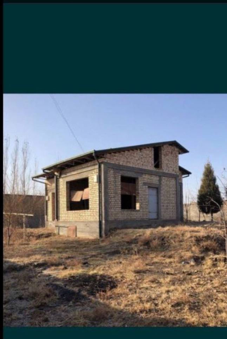 земля и коробка в назарбеке