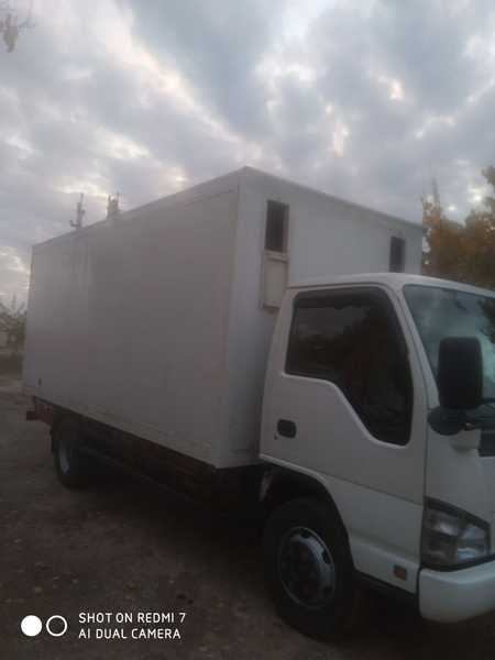 Isuzu 2015 sroshniy