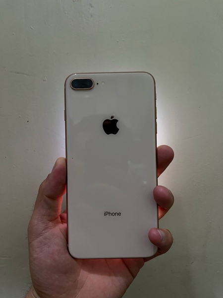 Iphone 8+ idela telefon