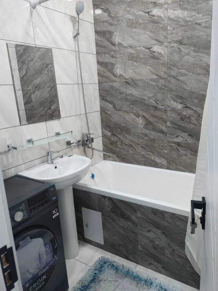 UY sotaman CHilonzor7 1xona 1-ETAJ evro mebel texnika maydon 30 Baseyn