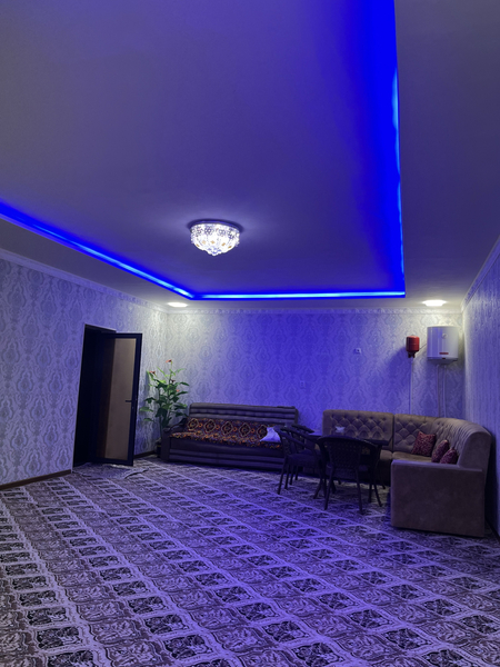 Dacha sotiladi Charvoqda