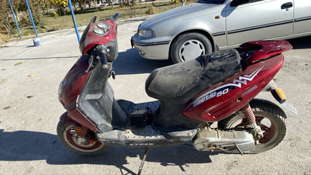 Skuter na xadu 2800