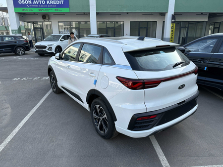 JAC JS6 Krosover yangicha kurinish va dizayn uyg'unligi