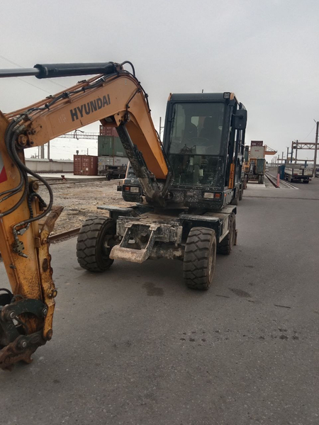 Ekskavator xizmatlari. Услуги экскаватора.
