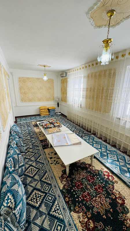 Уй сотилади Бустонлиқ туманида Паргос махалласида