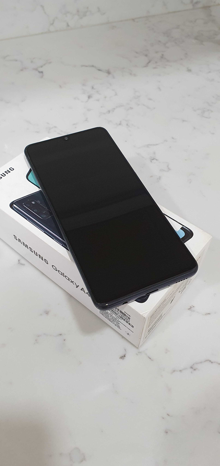 Продам Samsung A41 в отличном состоянии