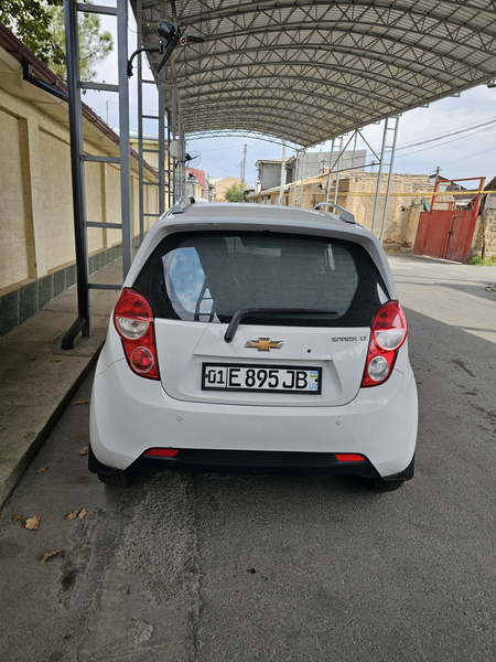 Spark 2020, Автомат, белый.