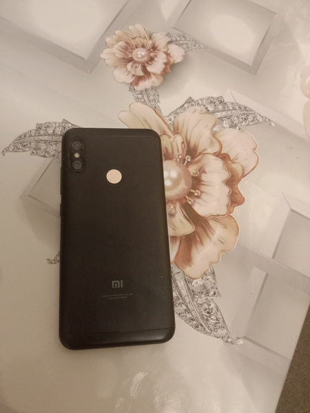 Redmi 6 pro sotiladi idealni