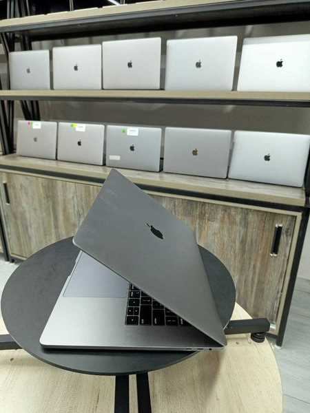 Американскый MacBook