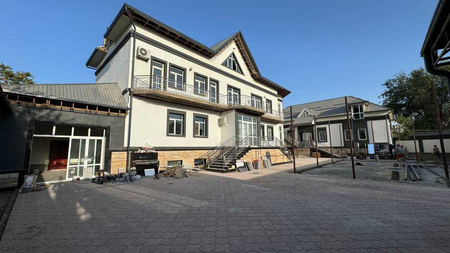 Продается здание под гостиницу, хостел, офис, част школу и т.д