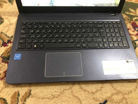 Noutbuk Asus / Intel(R) Celeron(R) N4000 / 1.10GHZ / OZU 4GB