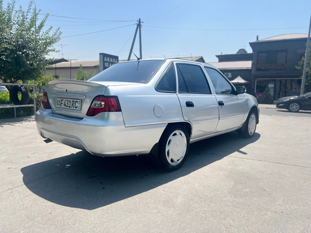Nexia 2 metan gaz ,vikupga 1000$