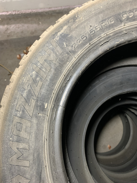 Зимняя резина 225/55 R16 Mazzini