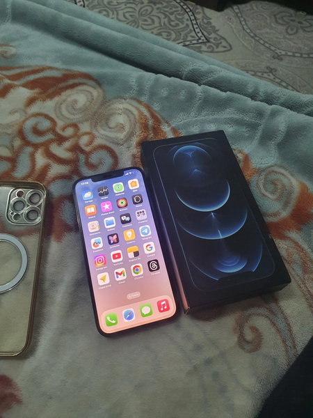 Iphone 12 pro max 256 Srochni sotiladi
