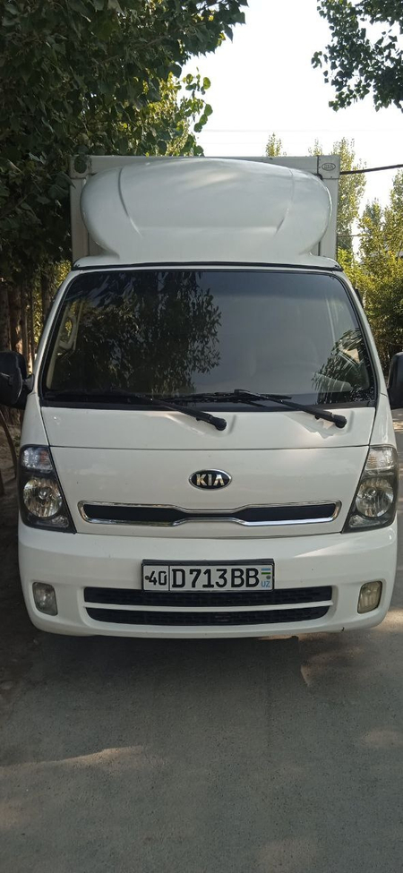 Kia bungo 3 yili 2013