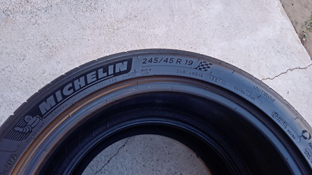 245 45 R19 Shina Michelin Zeker radnoy 1 ta