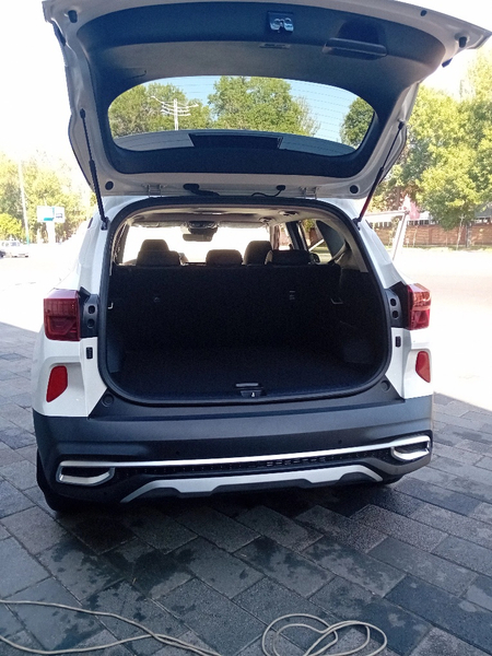 Kia seltos sotiladi