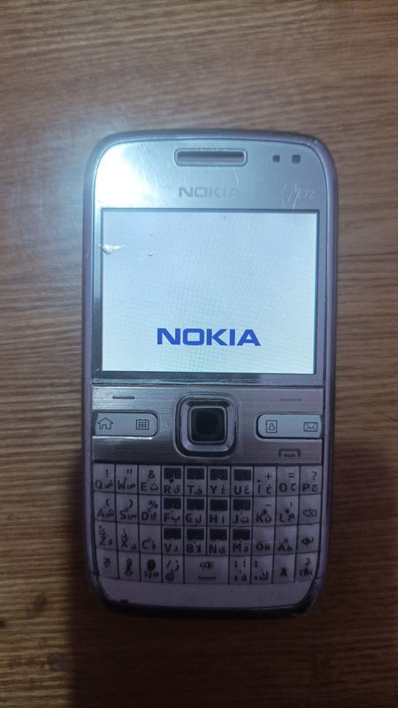 Nokia E 72 zoʻr tel